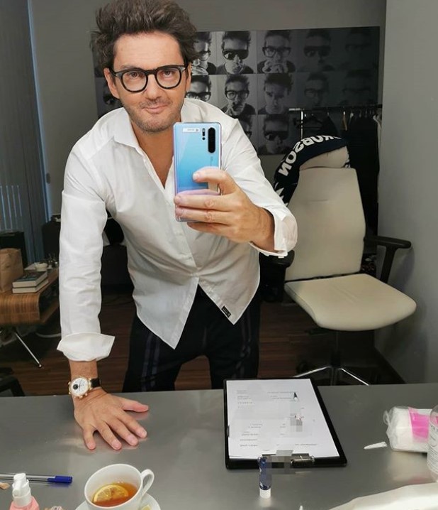 Kuba Wojewódzki dodał zdjęcie nagiej kobiety w łóżku. " Lekkie ...