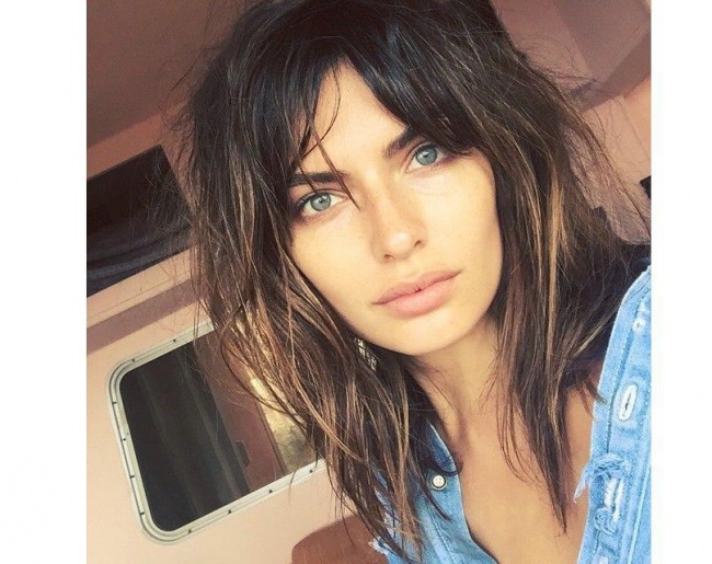 Fryzury półdługie: cieniowane, z grzywką, długi bob. 20 ...