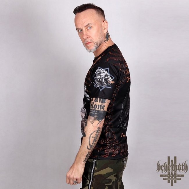 Adam Nergal Darski pokazał ogromne przyrodzenie! To zdjęcie jest hitem ...