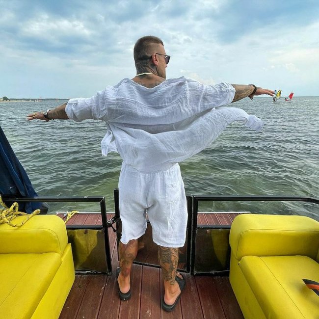 Popek wciąż buduje masę mięśniową. Jak dziś wygląda polski raper?