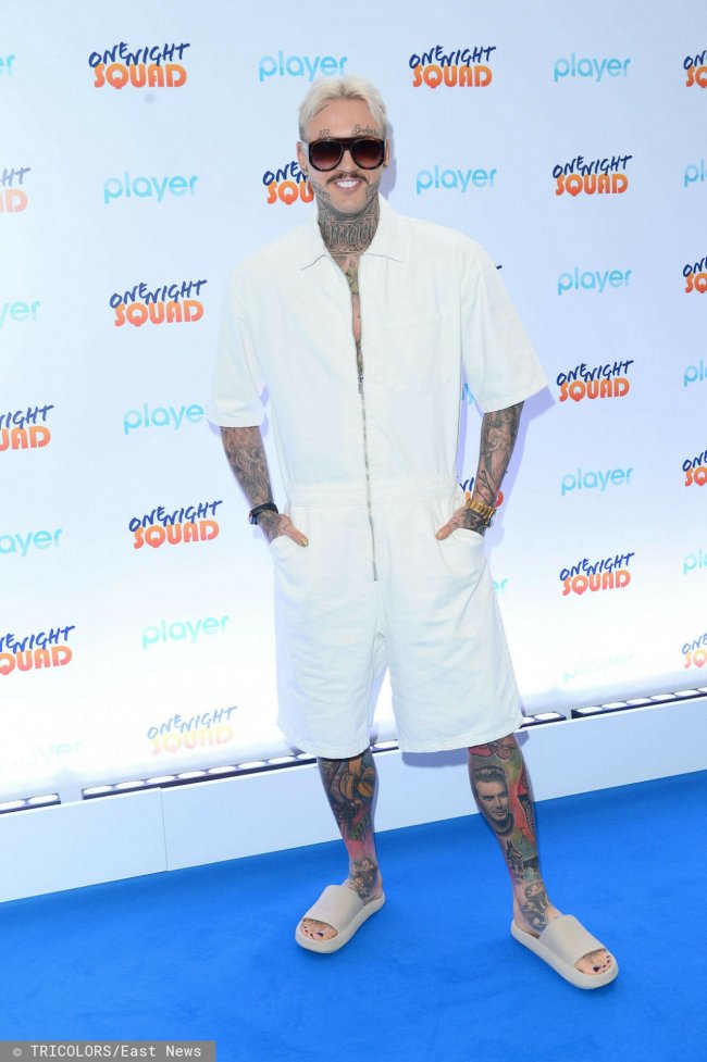 Stifler z "Warsaw Shore" z przedłużonymi paznokciami na premierze ...