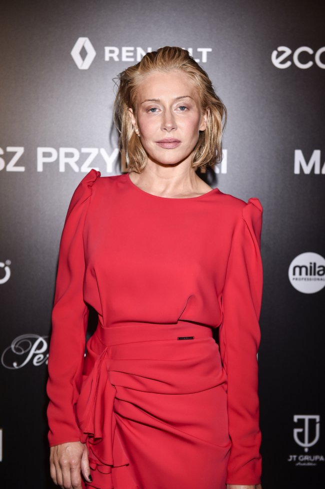 Katarzyna Warnke bez stanika! Obcisłe body idealnie podkreśla jej ...