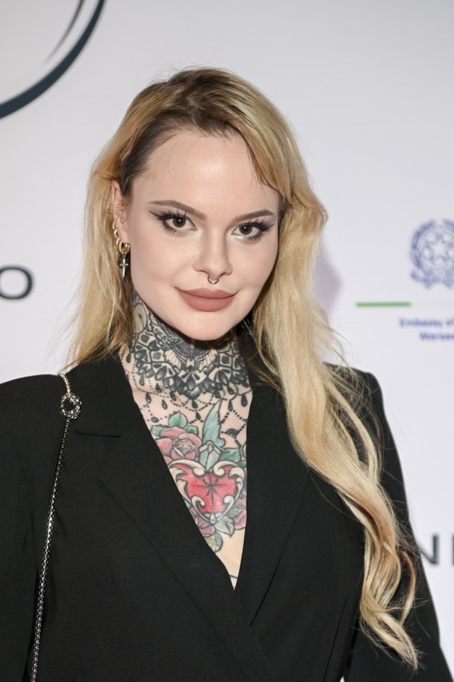 Monika Miller pierwszy raz z chłopakiem na ściance. Model pasuje do ...