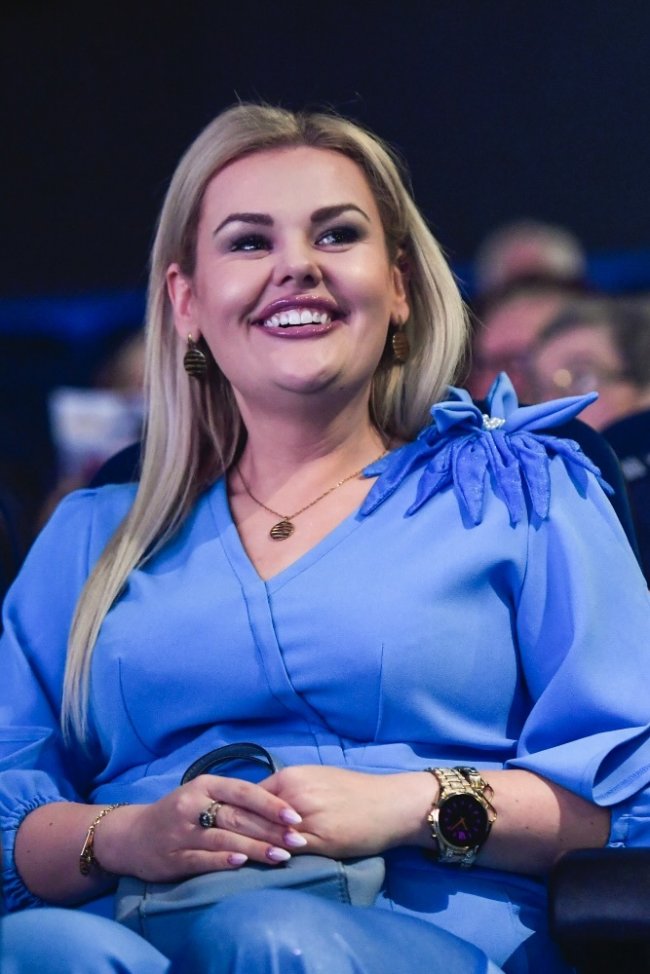 Kinga Zawodnik zachwyciła w kolorze baby blue, ale w oczy najbardziej ...