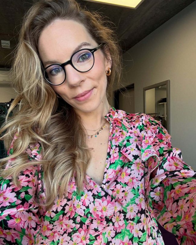 Hanna Turnau zapozowała tak, jak ją Bozia stworzyła. Bratowa Grzegorza ...