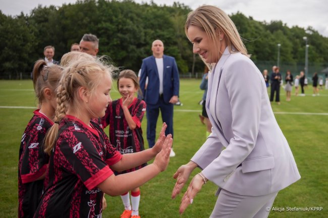 W takim stroju Marta Nawrocka udała się na spotkanie jako First Lejdi ...